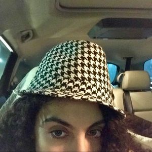 Claire's | Accessories | Black And White Shark Tooth Hat | Poshmark